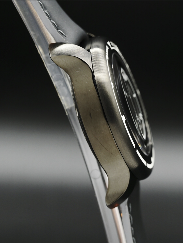 Ming 18.01-$5,500 | Amit Dev Handa